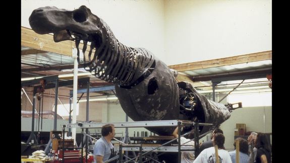 Jurassic Park T-Rex - Skinning an Animatronic Dinosaur Behind-the ...