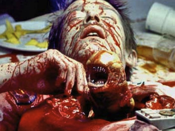 ALIENS Behind-the-Scenes - How the alien 'chestburster' mechanism was ...
