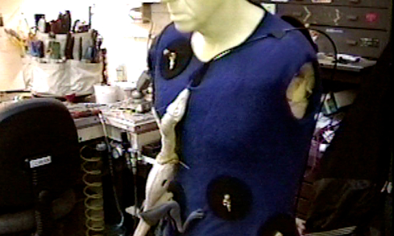 THE LOST WORLD: JURASSIC PARK - Compy Dinosaur Puppet Attack | Stan ...