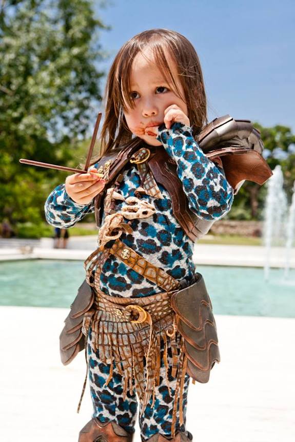 Nikki and William Miyamoto created predator costume for their 3 years ...