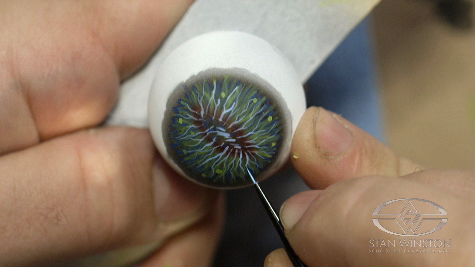 How to Make Eyes: Puppets, Masks, & Makeups | Stan Winston School of ...