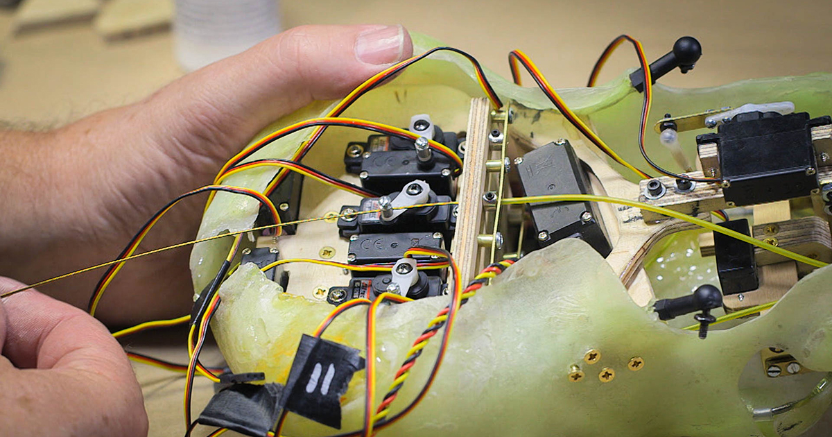 How to Build an Animatronic Head Part 4 - Lip Mechanisms, Skin Testing ...